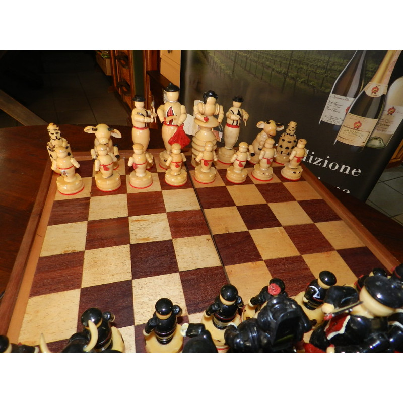 Scacchiere in Tagua e legno