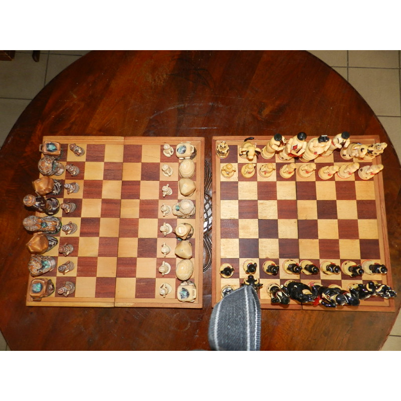 Scacchiere in Tagua e legno