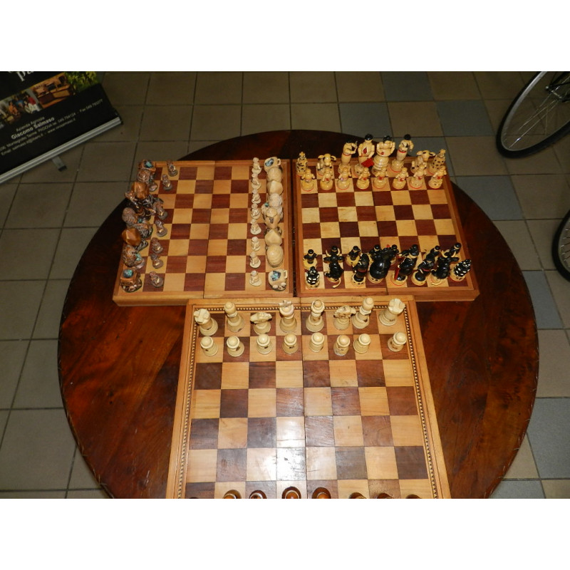 Scacchiere in Tagua e legno