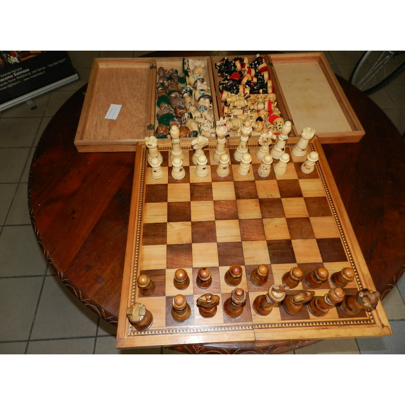 Scacchiere in Tagua e legno